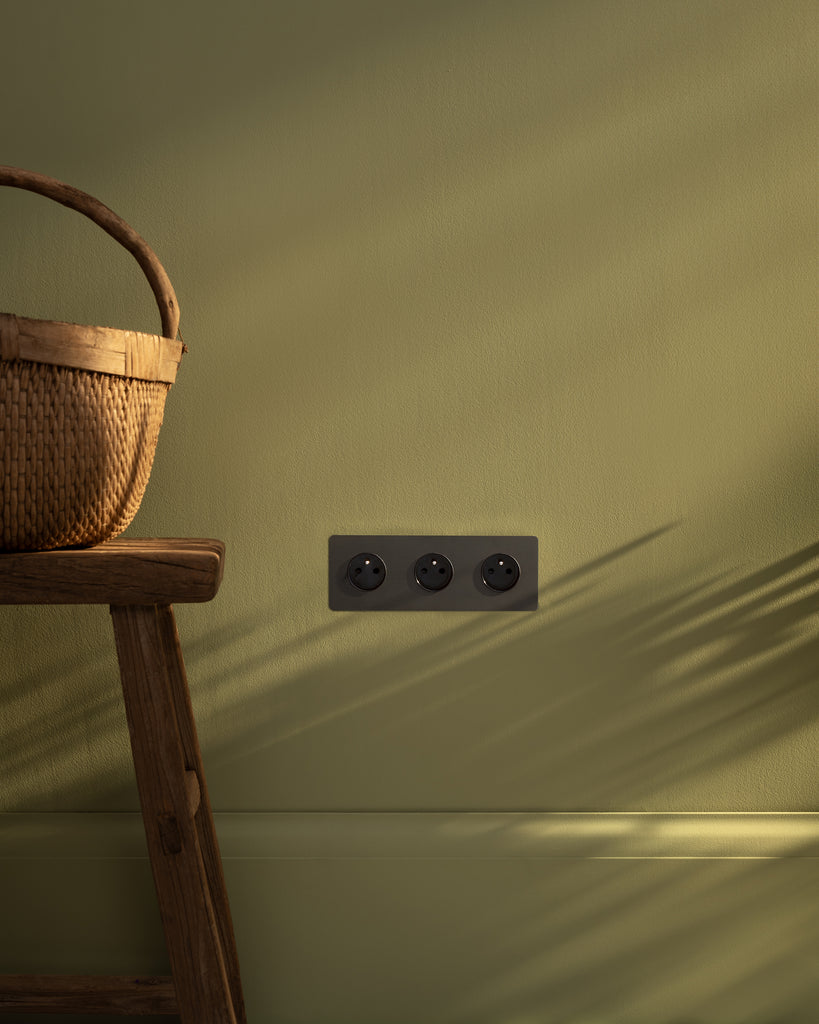 Triple 3x French Socket | Bronze | Switches & Sockets